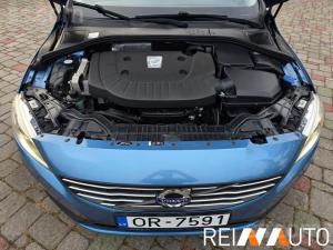 Zils Volvo V60 2014 Rīga, ar dzinēja tilpumu 2.00 L un nobraukumu 339 tūkst. km par 6850 €, foto 29 vietnē AUTOMOTO.COM.LV