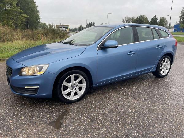 Blue Volvo V60 2014 in Kaunas, with an engine capacity of 1.97 L and mileage of 263 thousand km for 5650 €, photo 8 on AUTOMOTO.COM.LV