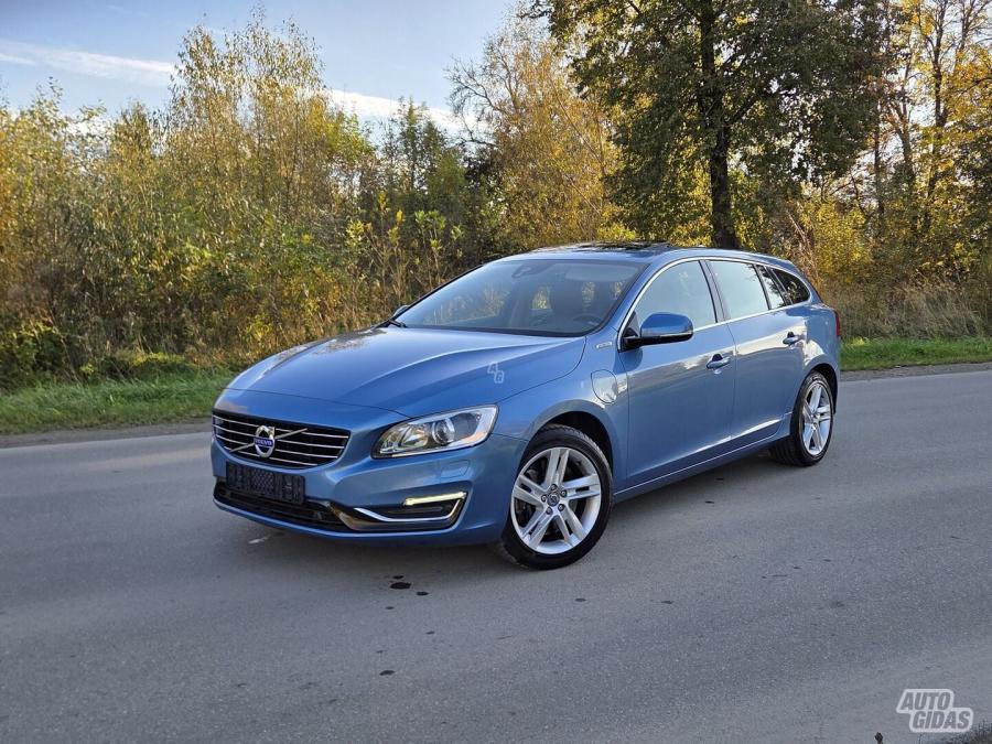 Blue Volvo V60 2014 in Kaunas, with an engine capacity of 2.40 L and mileage of 206 thousand km for 7650 €, photo 8 on AUTOMOTO.COM.LV