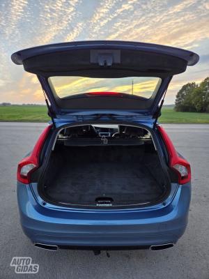 Blue Volvo V60 2014 in Kaunas, with an engine capacity of 2.40 L and mileage of 206 thousand km for 7650 €, photo 17 on AUTOMOTO.COM.LV