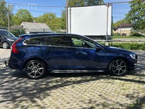 Blue Volvo V60 2015 in Riga, with an engine capacity of 2.00 L and mileage of 0 thousand km for 6790 €, photo 2 on AUTOMOTO.COM.LV