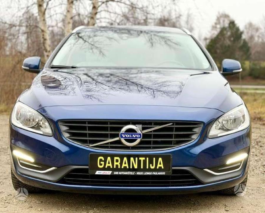 Zils Volvo V60 2015 Šauļi, ar dzinēja tilpumu 2.00 L un nobraukumu 270 tūkst. km par 8550 €, foto 5 vietnē AUTOMOTO.COM.LV
