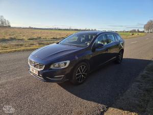 Blue Volvo V60 2015 in Mazeikiai, with an engine capacity of 2.00 L and mileage of 289 thousand km for 7200 €, photo  on AUTOMOTO.COM.LV
