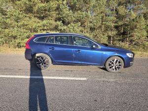 Blue Volvo V60 2015 in Mazeikiai, with an engine capacity of 2.00 L and mileage of 289 thousand km for 7200 €, photo 7 on AUTOMOTO.COM.LV