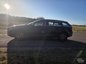 Blue Volvo V60 2015 in Mazeikiai, with an engine capacity of 2.00 L and mileage of 289 thousand km for 7200 €, photo 8 on AUTOMOTO.COM.LV