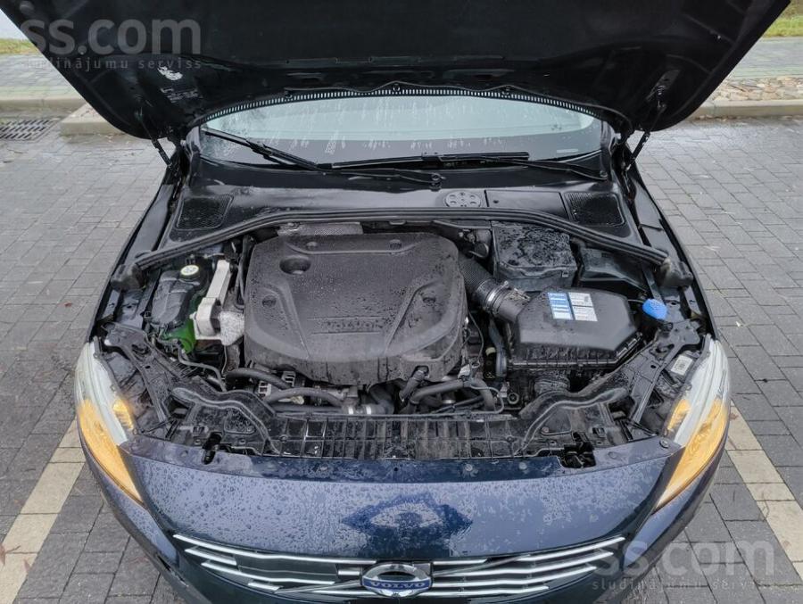 Blue Volvo V60 2015 in Riga, with an engine capacity of 2.00 L and mileage of 274 thousand km for 5900 €, photo 12 on AUTOMOTO.COM.LV