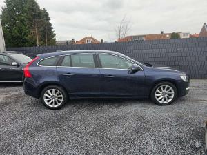 Zils Volvo V60 2015 Kauņa, ar dzinēja tilpumu 1.56 L un nobraukumu 267 tūkst. km par 6950 €, foto 3 vietnē AUTOMOTO.COM.LV
