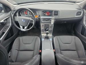 Zils Volvo V60 2015 Kauņa, ar dzinēja tilpumu 1.56 L un nobraukumu 267 tūkst. km par 6950 €, foto 10 vietnē AUTOMOTO.COM.LV