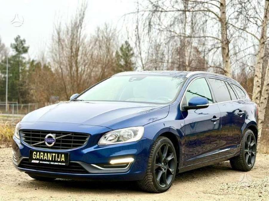 Zils Volvo V60 2015 Šauļi, ar dzinēja tilpumu 2.00 L un nobraukumu 270 tūkst. km par 8550 €, foto 18 vietnē AUTOMOTO.COM.LV