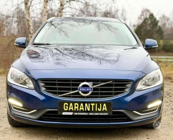 Blue Volvo V60 2015 in Siauliai, with an engine capacity of 2.00 L and mileage of 270 thousand km for 8550 €, photo 5 on AUTOMOTO.COM.LV