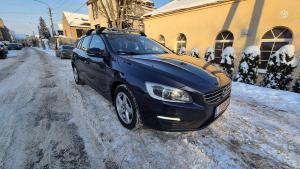 Blue Volvo V60 2015 in Vilnius, with an engine capacity of 1.98 L and mileage of 300 thousand km for 6200 €, photo 3 on AUTOMOTO.COM.LV
