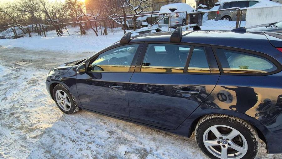 Blue Volvo V60 2015 in Vilnius, with an engine capacity of 1.98 L and mileage of 300 thousand km for 6200 €, photo 8 on AUTOMOTO.COM.LV