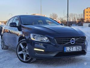 Blue Volvo V60 2015 in Siauliai, with an engine capacity of 1.56 L and mileage of 339 thousand km for 5950 €, photo 3 on AUTOMOTO.COM.LV