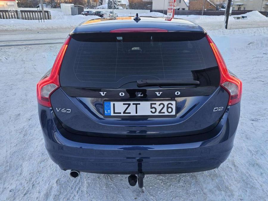 Blue Volvo V60 2015 in Siauliai, with an engine capacity of 1.56 L and mileage of 339 thousand km for 5950 €, photo 10 on AUTOMOTO.COM.LV
