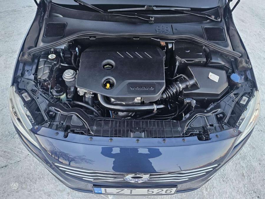 Blue Volvo V60 2015 in Siauliai, with an engine capacity of 1.56 L and mileage of 339 thousand km for 5950 €, photo 24 on AUTOMOTO.COM.LV