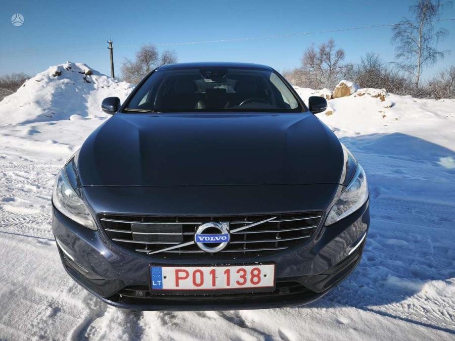 Zils Volvo V60 2015 Viļņa, ar dzinēja tilpumu 2.40 L un nobraukumu 290 tūkst. km par 7500 €, foto 3 vietnē AUTOMOTO.COM.LV