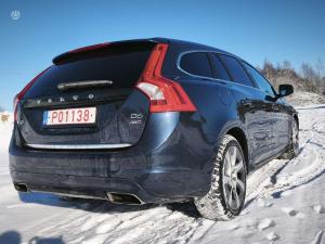 Zils Volvo V60 2015 Viļņa, ar dzinēja tilpumu 2.40 L un nobraukumu 290 tūkst. km par 7500 €, foto 5 vietnē AUTOMOTO.COM.LV