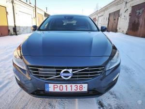 Zils Volvo V60 2015 Viļņa, ar dzinēja tilpumu 2.40 L un nobraukumu 290 tūkst. km par 7500 €, foto 10 vietnē AUTOMOTO.COM.LV