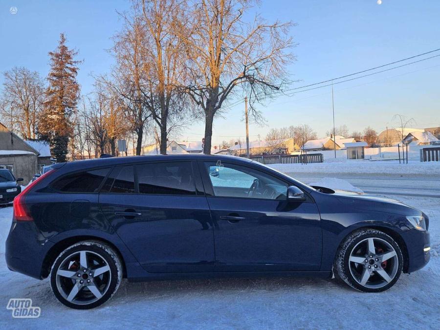 Blue Volvo V60 2015 in Siauliai, with an engine capacity of 1.60 L and mileage of 339 thousand km for 5750 €, photo 9 on AUTOMOTO.COM.LV