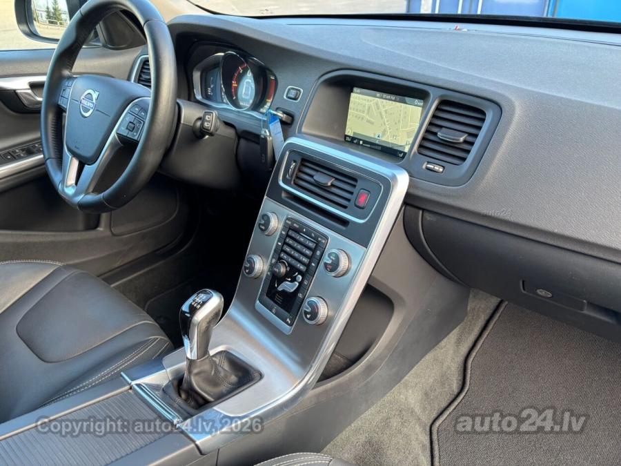 Синий Вольво B60 2015 в Пайде, объемом двигателя 2.00 л и пробегом 267 тыс. км за 8290 €, фото 8 на AUTOMOTO.COM.LV
