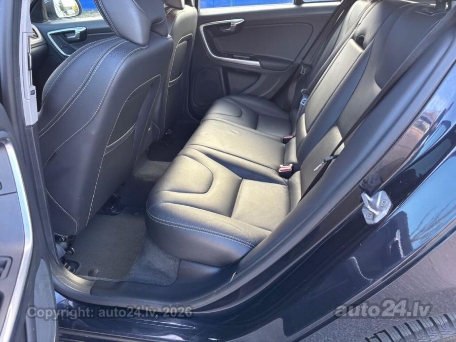 Синий Вольво B60 2015 в Пайде, объемом двигателя 2.00 л и пробегом 267 тыс. км за 8290 €, фото 13 на AUTOMOTO.COM.LV