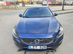 Zils Volvo V60 2015 Šauļi, ar dzinēja tilpumu 1.60 L un nobraukumu 339 tūkst. km par 5550 €, foto 3 vietnē AUTOMOTO.COM.LV