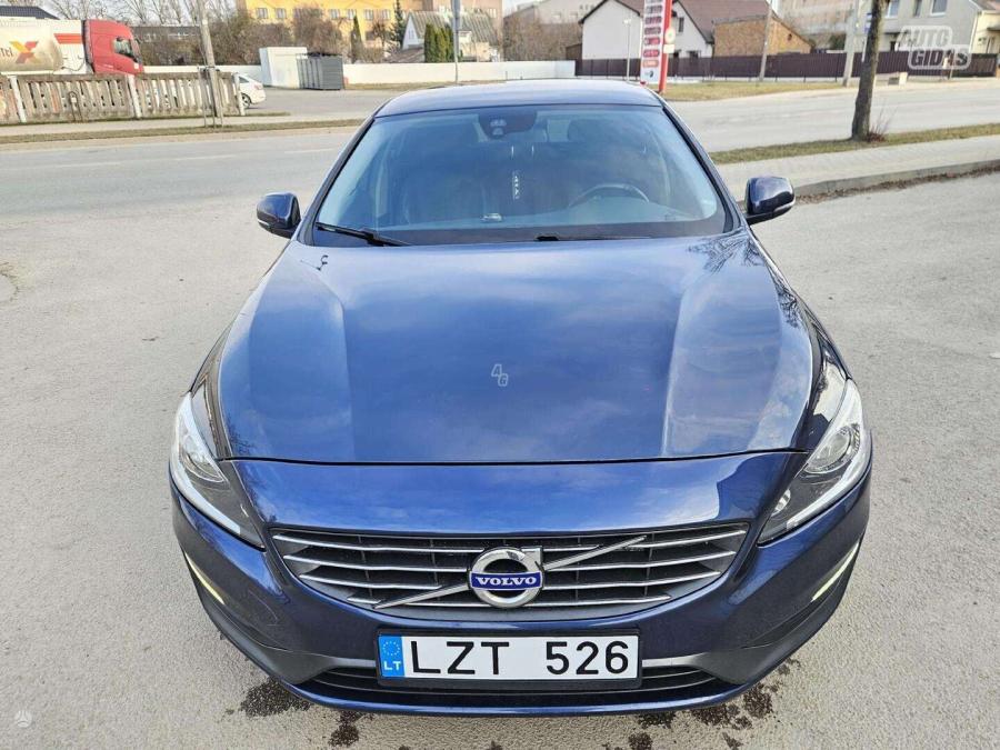 Zils Volvo V60 2015 Šauļi, ar dzinēja tilpumu 1.60 L un nobraukumu 339 tūkst. km par 5550 €, foto 3 vietnē AUTOMOTO.COM.LV