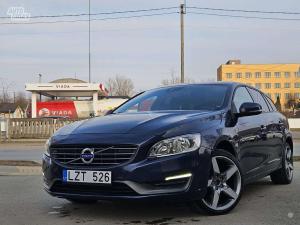 Zils Volvo V60 2015 Šauļi, ar dzinēja tilpumu 1.60 L un nobraukumu 339 tūkst. km par 5550 €, foto 4 vietnē AUTOMOTO.COM.LV