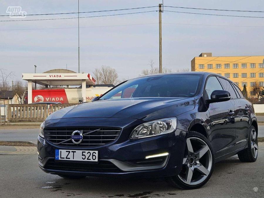 Zils Volvo V60 2015 Šauļi, ar dzinēja tilpumu 1.60 L un nobraukumu 339 tūkst. km par 5550 €, foto 4 vietnē AUTOMOTO.COM.LV