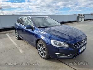 Blue Volvo V60 2015 in Tallinn, with an engine capacity of 2.00 L and mileage of 205 thousand km for 9100 €, photo 3 on AUTOMOTO.COM.LV