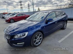Blue Volvo V60 2015 in Tallinn, with an engine capacity of 2.00 L and mileage of 205 thousand km for 9100 €, photo 7 on AUTOMOTO.COM.LV