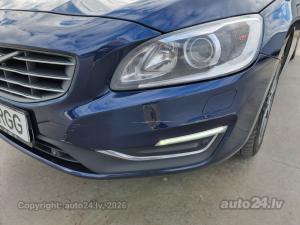 Blue Volvo V60 2015 in Tallinn, with an engine capacity of 2.00 L and mileage of 205 thousand km for 9100 €, photo 8 on AUTOMOTO.COM.LV