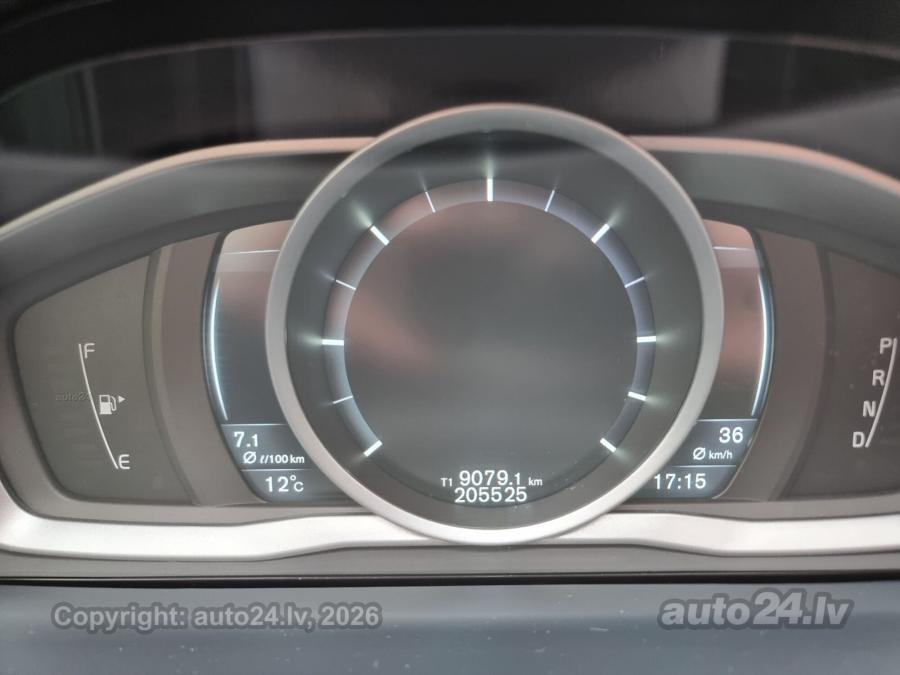 Blue Volvo V60 2015 in Tallinn, with an engine capacity of 2.00 L and mileage of 205 thousand km for 9100 €, photo 15 on AUTOMOTO.COM.LV
