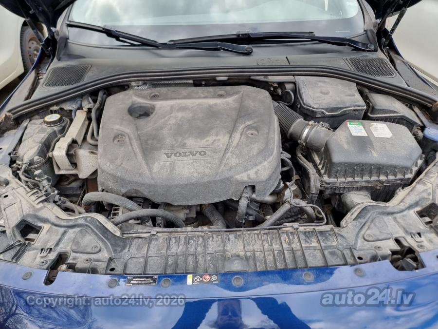 Blue Volvo V60 2015 in Tallinn, with an engine capacity of 2.00 L and mileage of 205 thousand km for 9100 €, photo 16 on AUTOMOTO.COM.LV