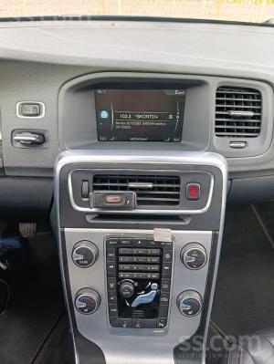 Zils Volvo V60 2015 Rīga, ar dzinēja tilpumu 2.00 L un nobraukumu 352 tūkst. km par 6100 €, foto 16 vietnē AUTOMOTO.COM.LV