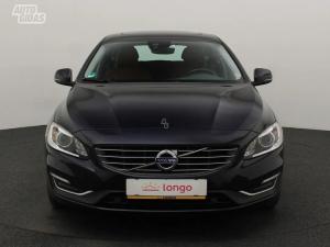 Blue Volvo V60 2015 in Vilnius, with an engine capacity of 2.40 L and mileage of 193 thousand km for 11299 €, photo 4 on AUTOMOTO.COM.LV