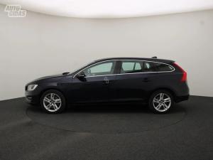 Blue Volvo V60 2015 in Vilnius, with an engine capacity of 2.40 L and mileage of 193 thousand km for 11299 €, photo 7 on AUTOMOTO.COM.LV