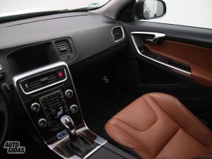 Blue Volvo V60 2015 in Vilnius, with an engine capacity of 2.40 L and mileage of 193 thousand km for 11299 €, photo 22 on AUTOMOTO.COM.LV