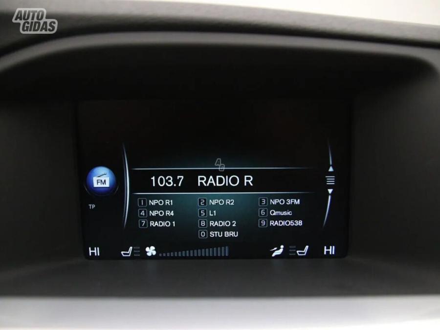 Blue Volvo V60 2015 in Vilnius, with an engine capacity of 2.40 L and mileage of 193 thousand km for 11299 €, photo 23 on AUTOMOTO.COM.LV
