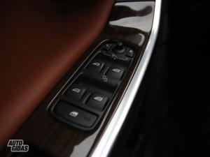 Blue Volvo V60 2015 in Vilnius, with an engine capacity of 2.40 L and mileage of 193 thousand km for 11299 €, photo 27 on AUTOMOTO.COM.LV