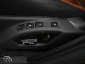 Blue Volvo V60 2015 in Vilnius, with an engine capacity of 2.40 L and mileage of 193 thousand km for 11299 €, photo 32 on AUTOMOTO.COM.LV