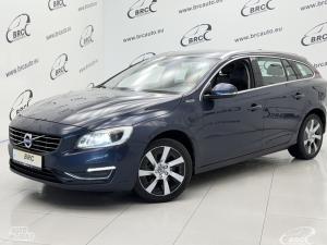 Zils Volvo V60 2015 Avižieniai, ar dzinēja tilpumu 2.40 L un nobraukumu 375 tūkst. km par 5900 €, foto  vietnē AUTOMOTO.COM.LV