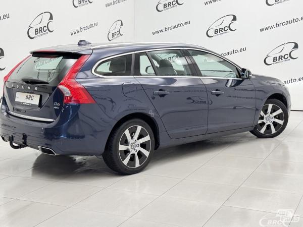 Zils Volvo V60 2015 Avižieniai, ar dzinēja tilpumu 2.40 L un nobraukumu 375 tūkst. km par 5900 €, foto 2 vietnē AUTOMOTO.COM.LV