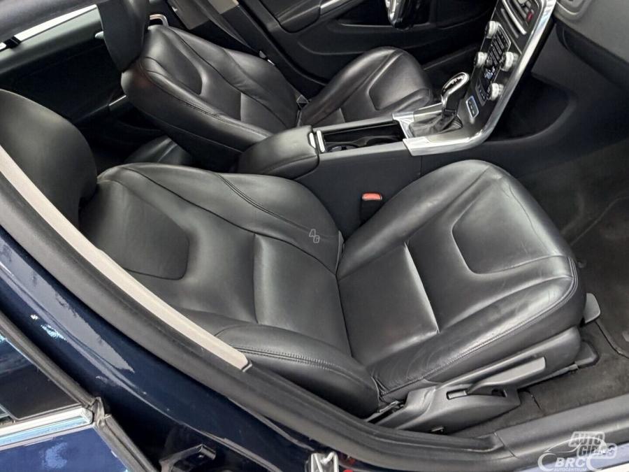 Синий Вольво B60 2015 в Авиженяй, объемом двигателя 2.40 л и пробегом 375 тыс. км за 5900 €, фото 6 на AUTOMOTO.COM.LV