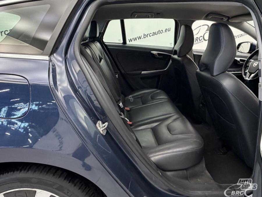 Синий Вольво B60 2015 в Авиженяй, объемом двигателя 2.40 л и пробегом 375 тыс. км за 5900 €, фото 10 на AUTOMOTO.COM.LV
