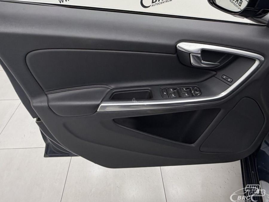 Синий Вольво B60 2015 в Авиженяй, объемом двигателя 2.40 л и пробегом 375 тыс. км за 5900 €, фото 19 на AUTOMOTO.COM.LV