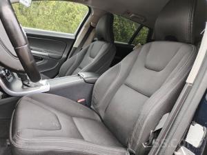 Zils Volvo V60 2015 Talsi, ar dzinēja tilpumu 2.00 L un nobraukumu 277 tūkst. km par 5350 €, foto 9 vietnē AUTOMOTO.COM.LV