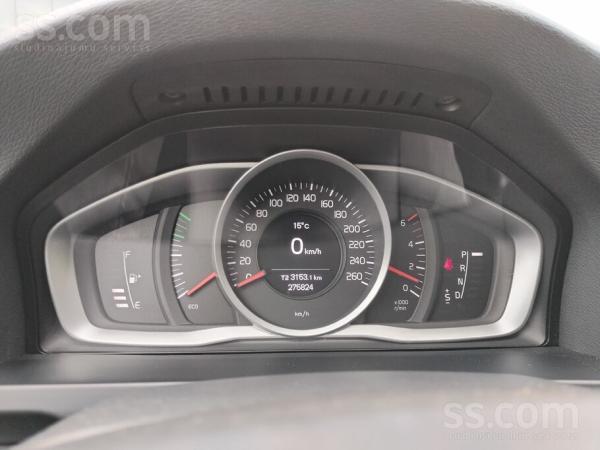 Zils Volvo V60 2015 Talsi, ar dzinēja tilpumu 2.00 L un nobraukumu 277 tūkst. km par 5350 €, foto 10 vietnē AUTOMOTO.COM.LV