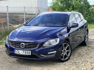 Blue Volvo V60 2015 in Riga, with an engine capacity of 2.00 L and mileage of 253 thousand km for 9500 €, photo 4 on AUTOMOTO.COM.LV