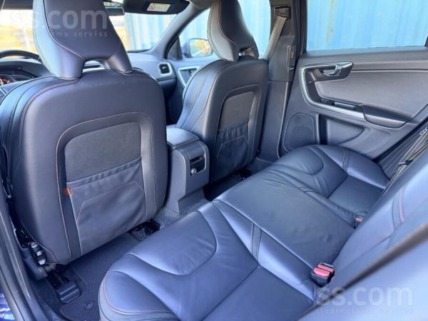 Blue Volvo V60 2015 in Riga, with an engine capacity of 2.00 L and mileage of 253 thousand km for 9500 €, photo 9 on AUTOMOTO.COM.LV